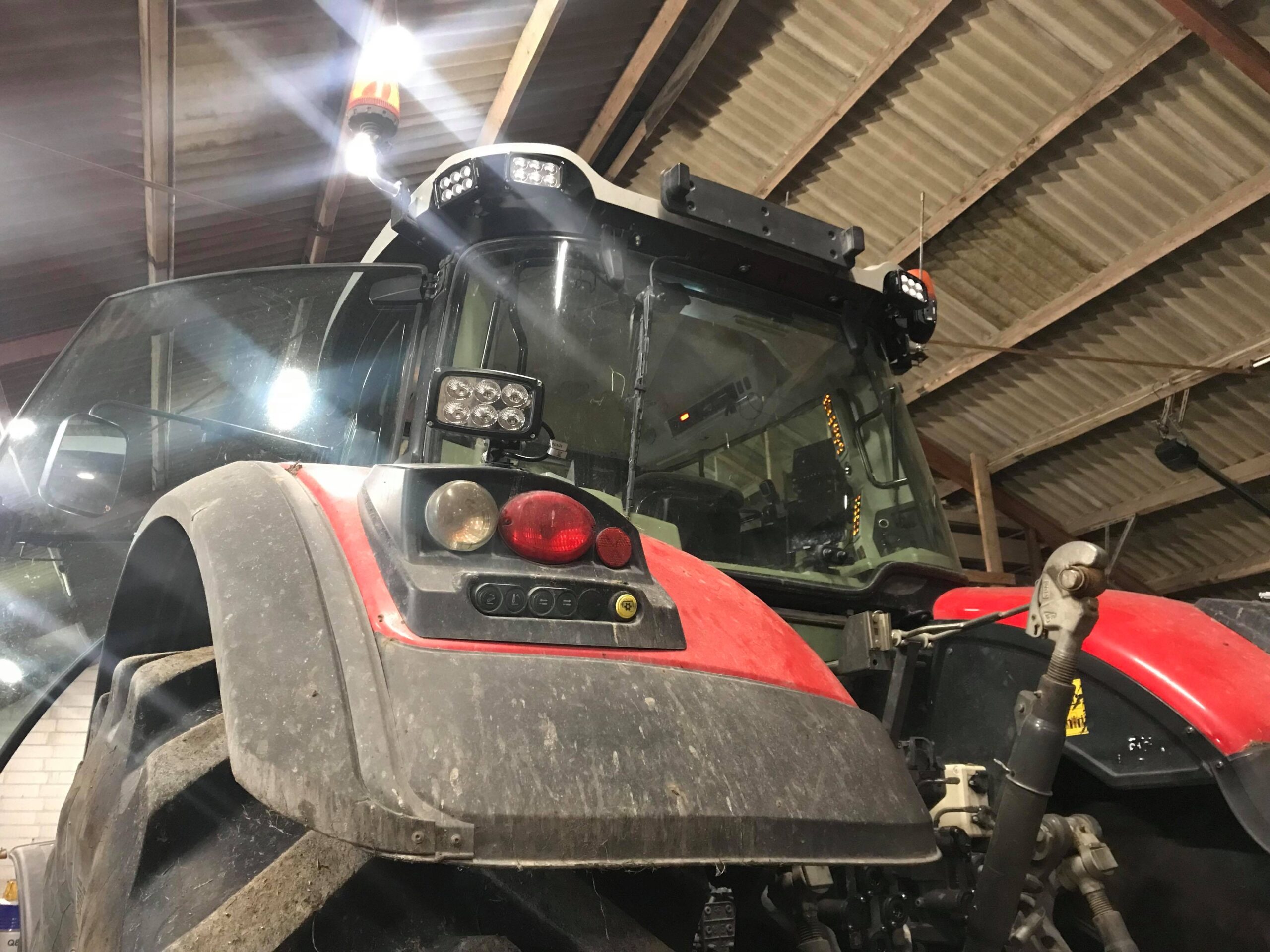 Massey Ferguson 8690 - Ledab.dk